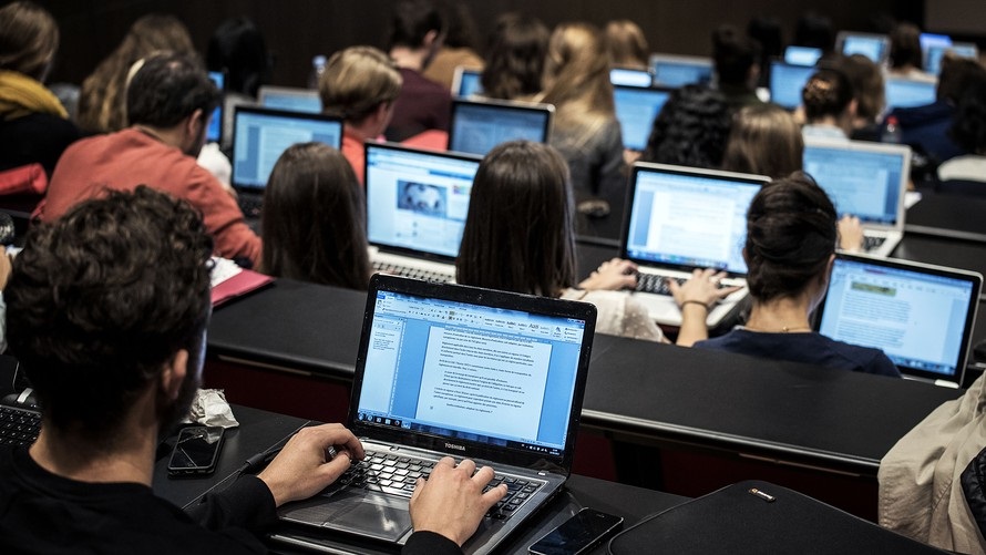 Attending an online-based Paralegal Class Possesses Its Own Advantages ... Attending an online-based Paralegal Class Possesses Its Own Advantages ...